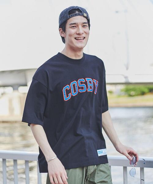 coen（コーエン）の「COSBY（コスビー）別注プリント／ロゴワッペンTシャツ（Tシャツ/カットソー）」 - WEAR