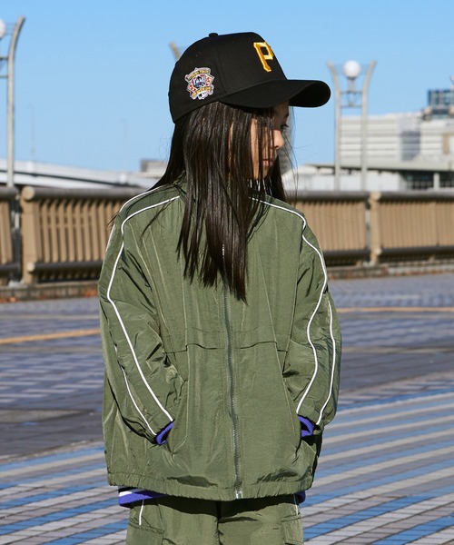 PAIRMANON STREET（ペアマノンストリート）の「【PAIRMANON STREET】ナイロン パイピング スタンドネック ジャケット ブルゾン（ナイロンジャケット）」 - WEAR