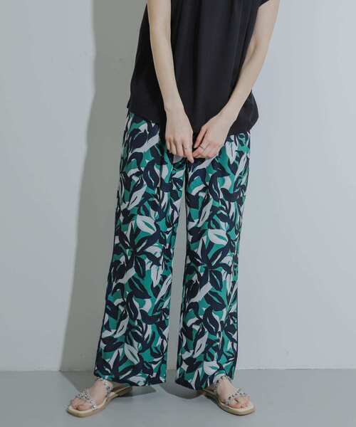 SENSE OF PLACE by URBAN RESEARCH（センスオブプレイスバイアーバンリサーチ）の「リーフプリントイージーパンツ ...