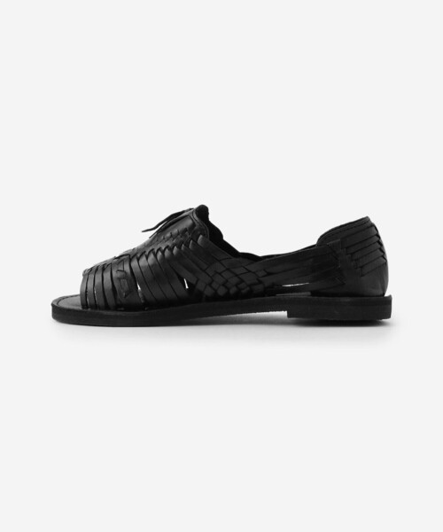 CHAMULA（チャムラ）の「CHAMULA | レザースリッポンシューズ UXMAL BLACK WOMEN（サンダル）」 - WEAR