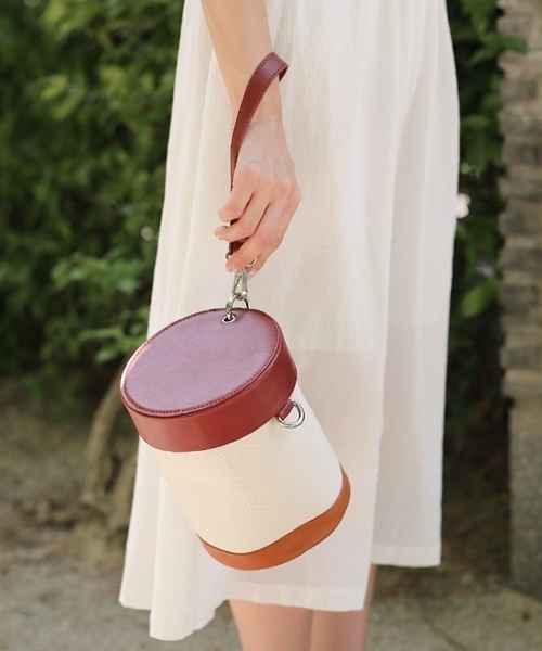 select MOCA（セレクトモカ）の「3wayコットン100％フェイクレザーコンビ円柱フォルムショルダーハンドストラップ付きバイカラー ...