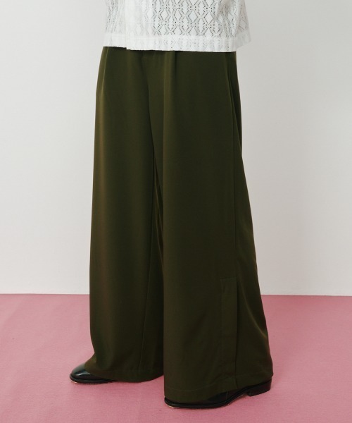 KACCO（カッコ）の「《ユニセックスアイテム》SIDE SLIT BUTTON WIDE SLACKS / サイドスリットボタンワイド ...