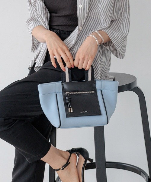 BAYFLOW（ベイフロー）の「[500mlペットボトルも入る]ポケット付きボンディングショルダー（ショルダーバッグ）」 - WEAR