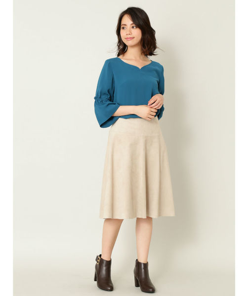 NATURAL BEAUTY BASIC（ナチュラルビューティーベーシック）の「【WEB限定】ハートネックフレアスリーブブラウス（シャツ ...