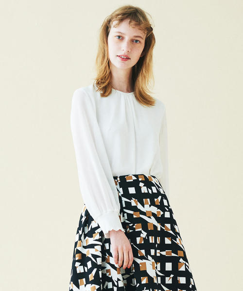 BALLSEY（ボールジィ）の「ポリエステルジョーゼットニットコンビ Vネックプルオーバー（シャツ/ブラウス）」 - WEAR