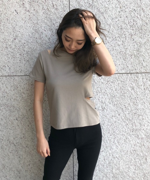 ENVYM（アンビー）の「カッテイングアシメTシャツ（Tシャツ/カットソー）」 - WEAR