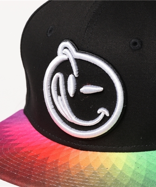 ONSPOTZ（オンスポッツ）の「YUMS SNAPBACK CAP CLASSIC LIGHTRICITY 2 BLACK（キャップ ...