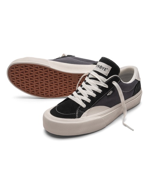 STRAYE（ストレイ）の「【STRAYE】LOGAN（スニーカー）」 - WEAR