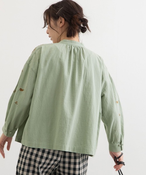 POU DOU DOU（プードゥドゥ）の「とりと草木袖刺繍ブラウス（シャツ/ブラウス）」 - WEAR