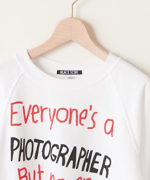 BLACK SCORE（ブラックスコア）の「【BLACK SCORE】PHOTOGRAPHER【WEB限定】（Tシャツ/カットソー）」 - WEAR