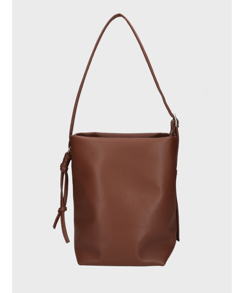 BUTLER BAG COW LEATHER BROWN Butler Bag Cow Leather Brown（ショルダーバッグ ...