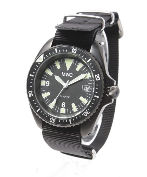 AMERICAN RAG CIE（アメリカンラグシー）の「MWC（101-DNY-SBSQ）（アナログ腕時計）」 - WEAR