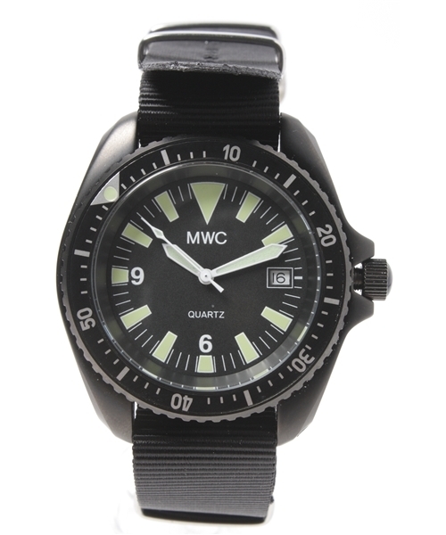 AMERICAN RAG CIE（アメリカンラグシー）の「MWC（101-DNY-SBSQ）（アナログ腕時計）」 - WEAR