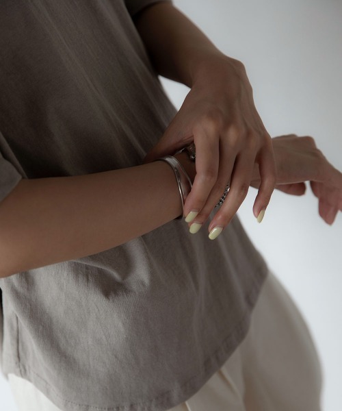 marjour（マージュール）の「MIDDLE TRIMMING BANGLE（バングル/リストバンド）」 - WEAR
