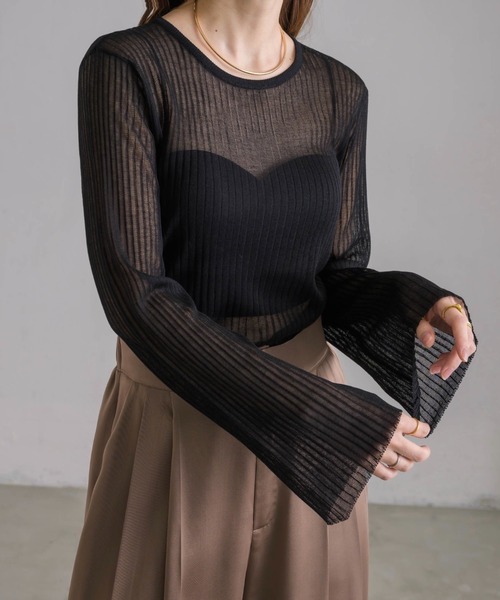 NEUNA（ヌナ）の「【1枚で主役級にもレイヤードスタイルにも！】リブフレアスリーブシアートップス（Tシャツ/カットソー）」 - WEAR