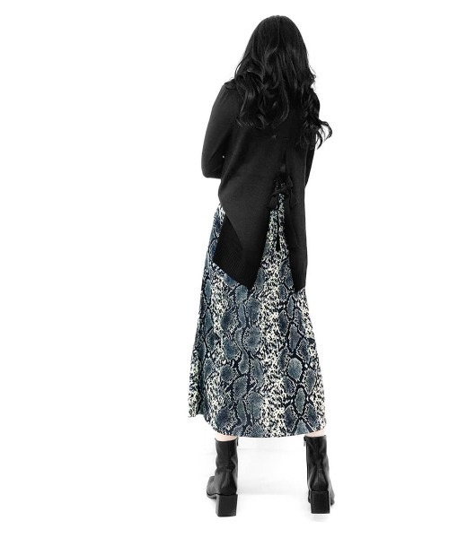 LVEU.（ラブユ.）の「Python flare skirt / パイソンフレアスカート（スカート）」 - WEAR