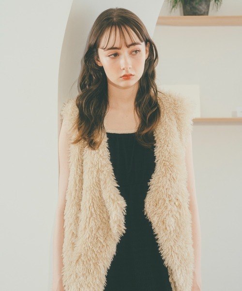 pomiii（ポミー）の「ファーベスト（ベスト）」 - WEAR