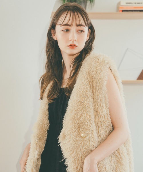 pomiii（ポミー）の「ファーベスト（ベスト）」 - WEAR