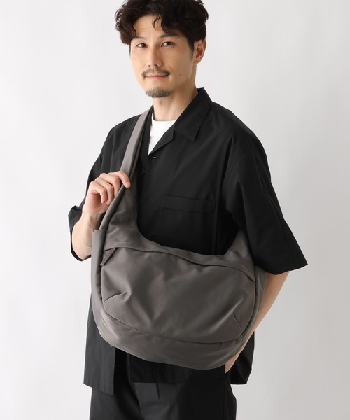 GLOBAL WORK（グローバルワーク）の「撥水スマらくムーンショルダー/128509（ショルダーバッグ）」 - WEAR