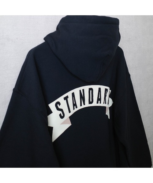 DIM MAK（ディムマック）の「【PH1】【DIM MAK】TAPE LOGO PRINT PARKA DMMK-ST002（パーカー ...