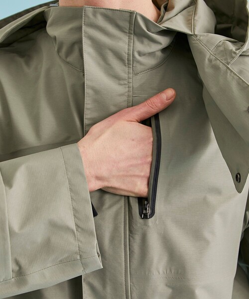 A + TOKYO（エープラストウキョウ）の「TOKYO TEX 2WAY3レイヤーマウンテンコート〈防水・撥水・防風・透湿〉（ステンカラー ...