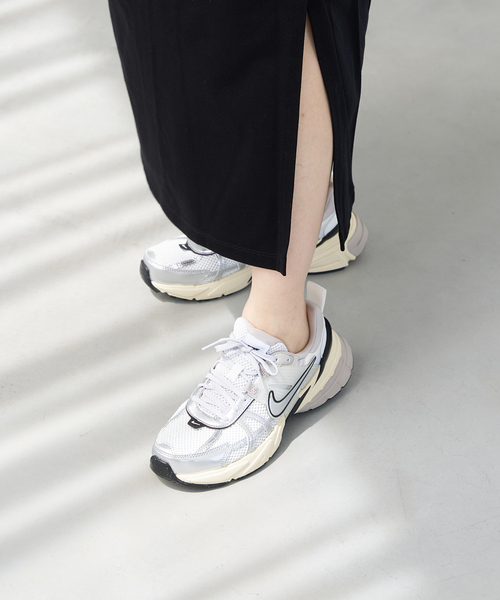 IENA（イエナ）の「【NIKE/ナイキ】V2K ラン FD0736-100 FD0736-001（スニーカー）」 - WEAR