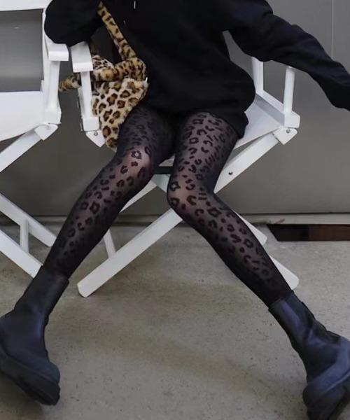 Vipoa（ヴィポア）の「leopard print stockings（タイツ/ストッキング）」 - WEAR