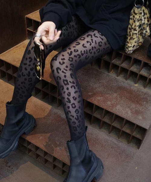 Vipoa（ヴィポア）の「leopard print stockings（タイツ/ストッキング）」 - WEAR