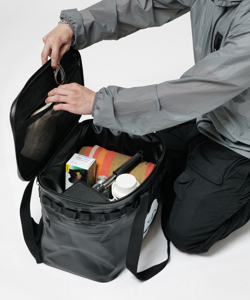 POLeR（ポーラー）の「【POLeR/ポーラー×Vulture】 MINI SOFT MULTI-CONTAINER ミニソフト マルチ コンテナ（アウトドアグッズ）」 - WEAR