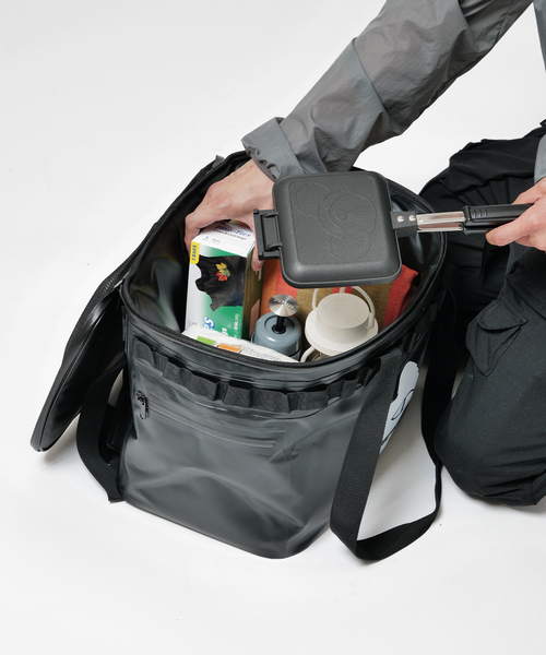 POLeR（ポーラー）の「【POLeR/ポーラー×Vulture】 MINI SOFT MULTI-CONTAINER ミニソフト マルチ コンテナ（アウトドアグッズ）」 - WEAR