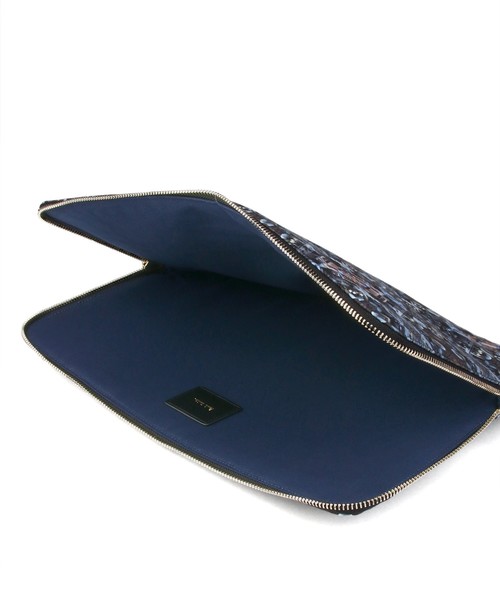 Paul Smith（ポールスミス）の「PRINT COLLECTION LAPTOP CASE / 873547 V277（生活家電 ...