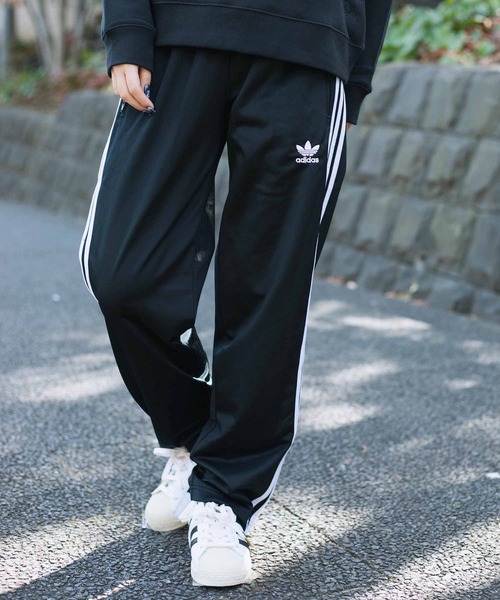 adidas Originals（アディダスオリジナルス）の「adidas FIREBIRD TRACK PANTS GN3517 ...