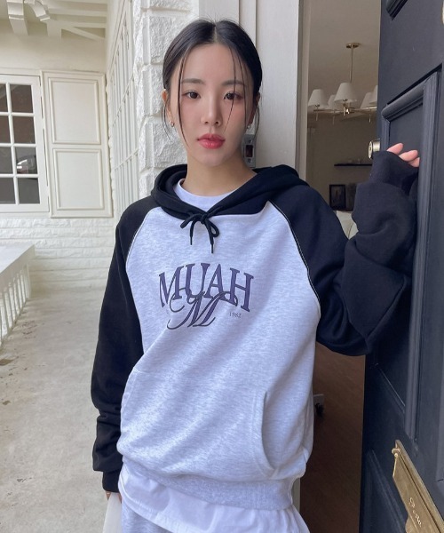 muahmuah（ムーアムーア）の「A'GEM/9 × .kom 『muah muah/ムーアムーア』 MUAH AUTHENTIC ...