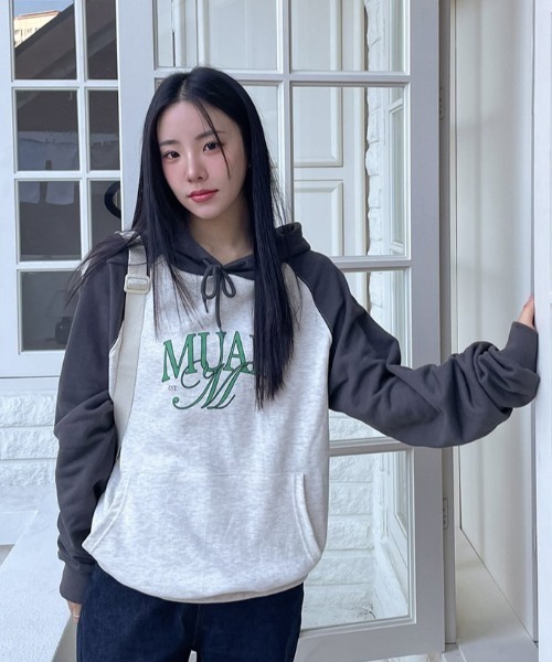 muahmuah（ムーアムーア）の「A'GEM/9 × .kom 『muah muah/ムーアムーア』 MUAH AUTHENTIC ...