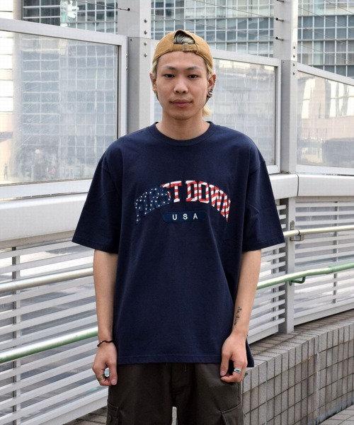 FIRST DOWN（ファーストダウン）の「FIRSTDOWN/ファーストダウン/グラフィックプリントTシャツ/USA S/S Tee（Tシャツ/カットソー）」 - WEAR
