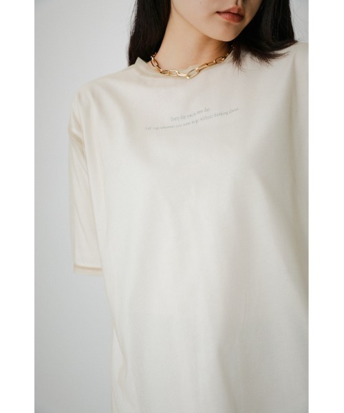 AZUL BY MOUSSY（アズールバイマウジー）の「TULLE SET MESSAGE PRINT TEE/チュールセットメッセージプリントTシャツ（Tシャツ/カットソー）」 - WEAR