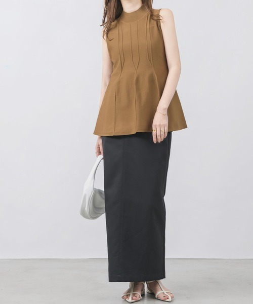 NEUNA（ヌナ）の「【1枚で決まる高見えトップス。】ウエストボリュームラインフリルノースリーブトップス（Tシャツ/カットソー）」 - WEAR