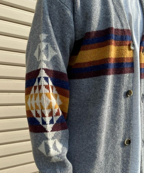 PENDLETON（ペンドルトン）の「PENDLETON/ペンドルトン Vネックカーディガン セーター/ネイティブ柄 ハーディング柄/スリーブロゴ バックロゴ 2575-0002（ニット ...