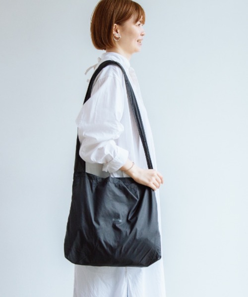 MAISON mou（メゾンムー）の「【NANOBAG/ナノバッグ】NANO SLINGブラック（エコバッグ/サブバッグ）」 - WEAR