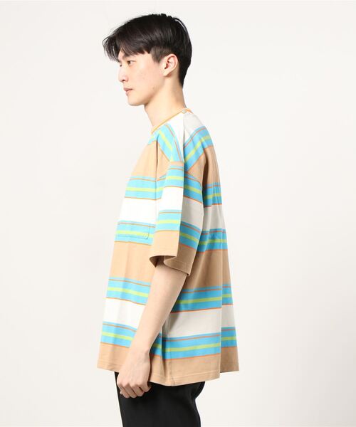 Levi's（リーバイス）の「LEVI'S(R) VINTAGE CLOTHING 80'S WIDE Tシャツ FLURO ORANGE ...