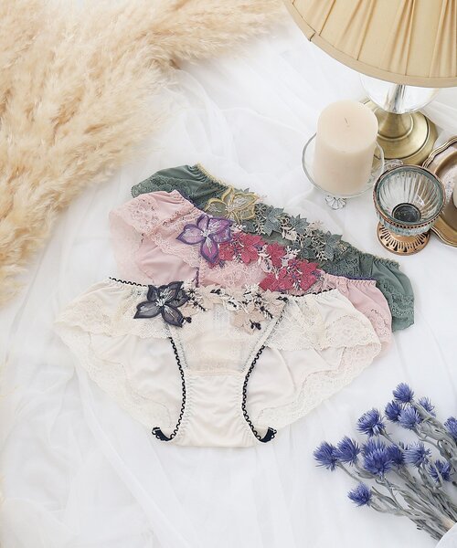 Risa Magli（リサマリ）の「エレーナ ヒップハング（ショーツ）」 - WEAR