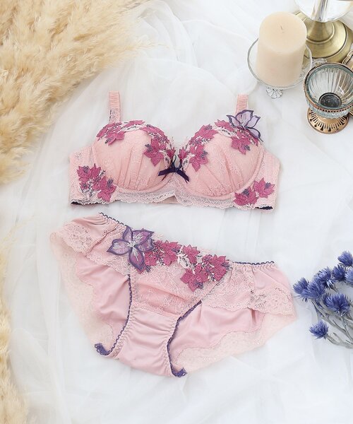 Risa Magli（リサマリ）の「エレーナ ヒップハング（ショーツ）」 - WEAR