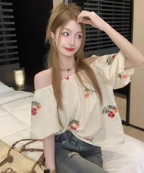 GEMEDA（ジェメダ）の「花柄パフスリーブブラウス（シャツ/ブラウス）」 - WEAR