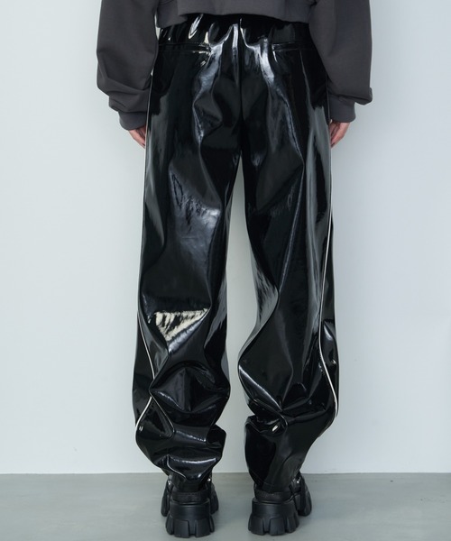 AFF AIVER（エイエフエフアイバー）の「AFF AIVER フェイクエナメルラインパンツ（その他パンツ）」 - WEAR