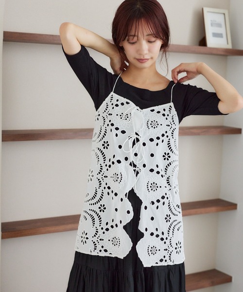 mysty woman（ミスティウーマン）の「スカラップ刺繍キャミ 574338（シャツ/ブラウス）」 - WEAR