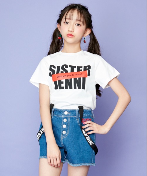 SISTER JENNI（SISTER JENNI）の「ステッカー風ロゴネーム付半袖Tシャツ（Tシャツ/カットソー）」 - WEAR