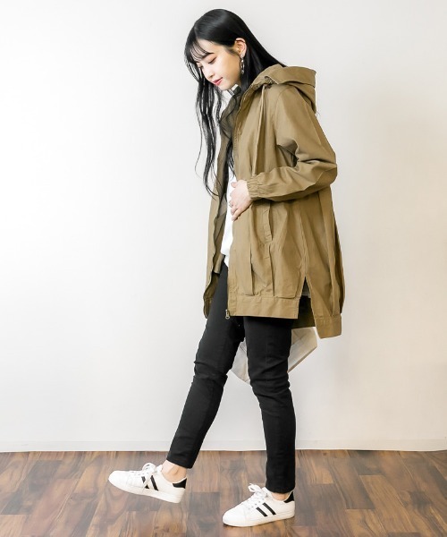 atONE 裾タックフードジャケット（マウンテンパーカー）｜atONE