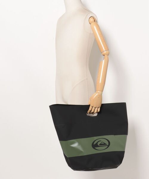 Quiksilver（クイックシルバー）の「QS WATER BUCKET/クイックシルバー防水ターポリンブランドロゴデザインハンドバッグ ...