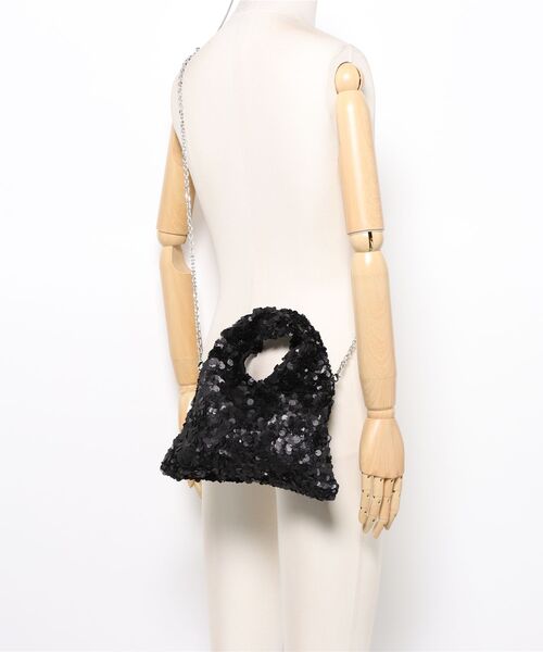 cache cache（カシュ カシュ）の「カシュカシュ cachecache / スパンコールトライアングルバッグ（ショルダーバッグ）」 - WEAR