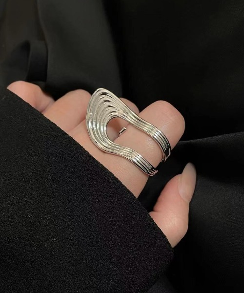 Vipoa（ヴィポア）の「Silver oval open ring（リング）」 - WEAR
